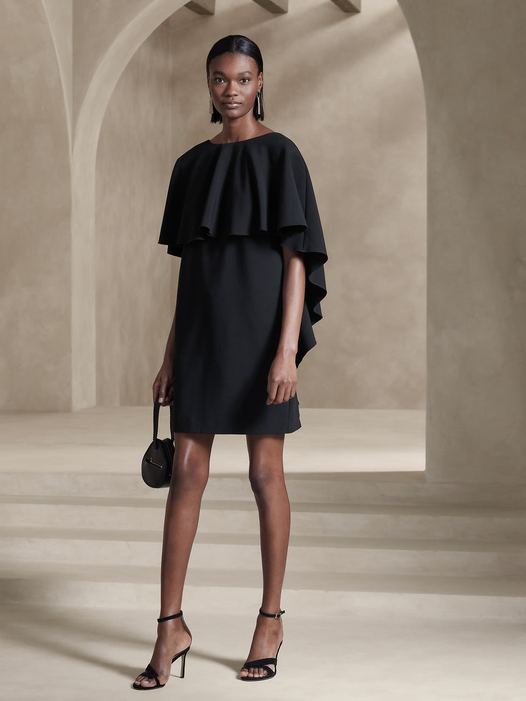 Vestido sin Mangas con Detalle de Volantes – Line Up Shop