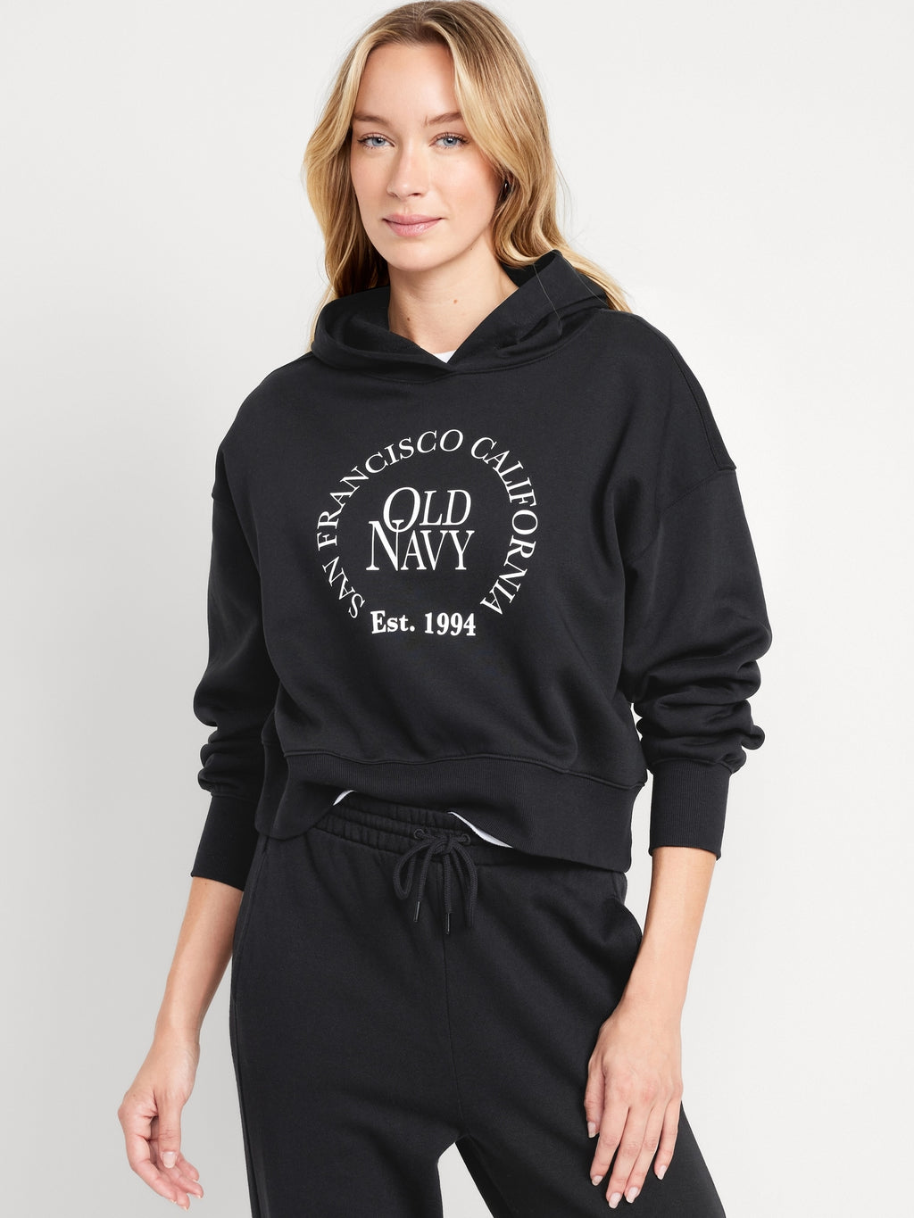 Sudadera Oversize con Logo Delantero – Line Up Shop